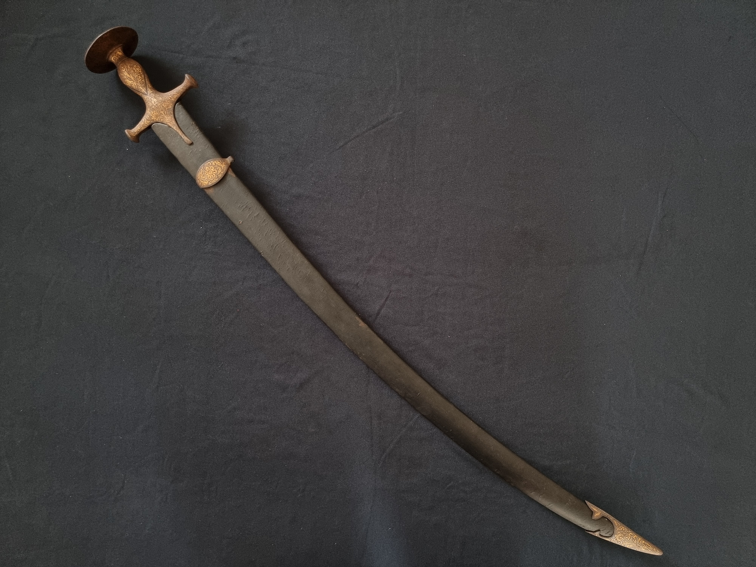 Vintage Old Indian Talwar With Gold and Silver Work With Damascus Blade ...