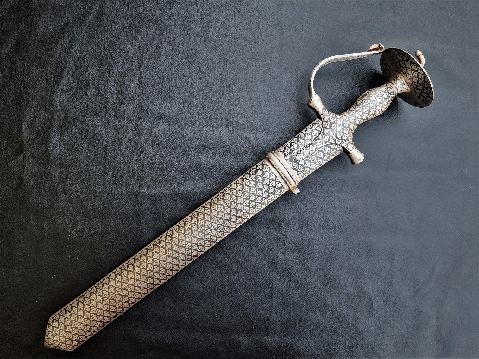 Vintage Indian Handcrafted Khanda Style Short Sword Talwar With Silver ...