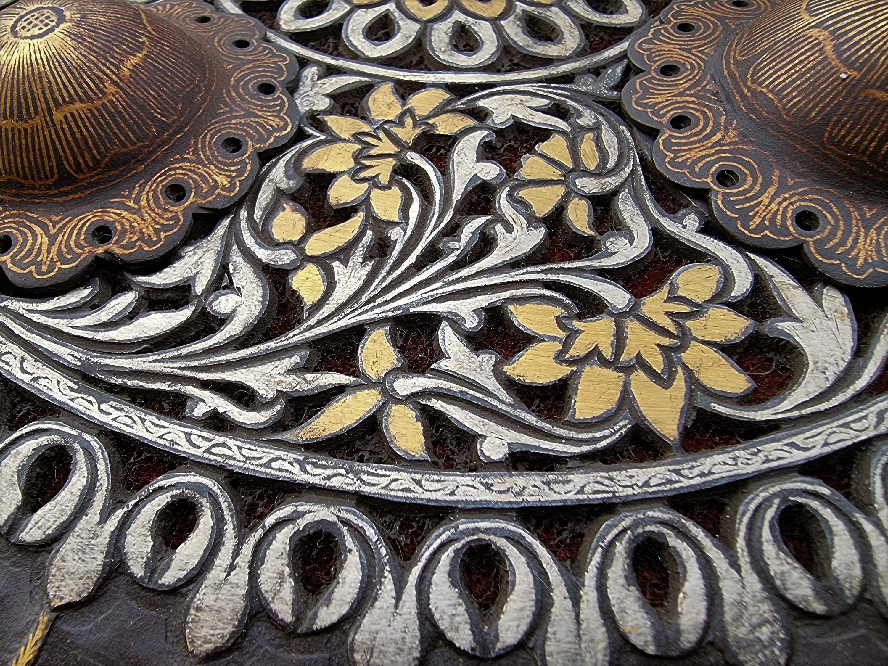 Vintage Old Mughal Ottoman Dhal Shield With Gold and Silver Damascened ...