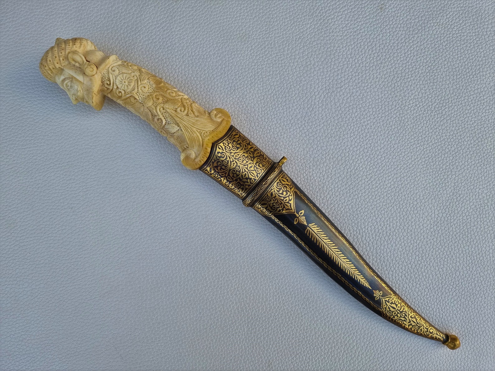 Maharaja hilt bone carved dagger with Damascus blade and gold | Etsy