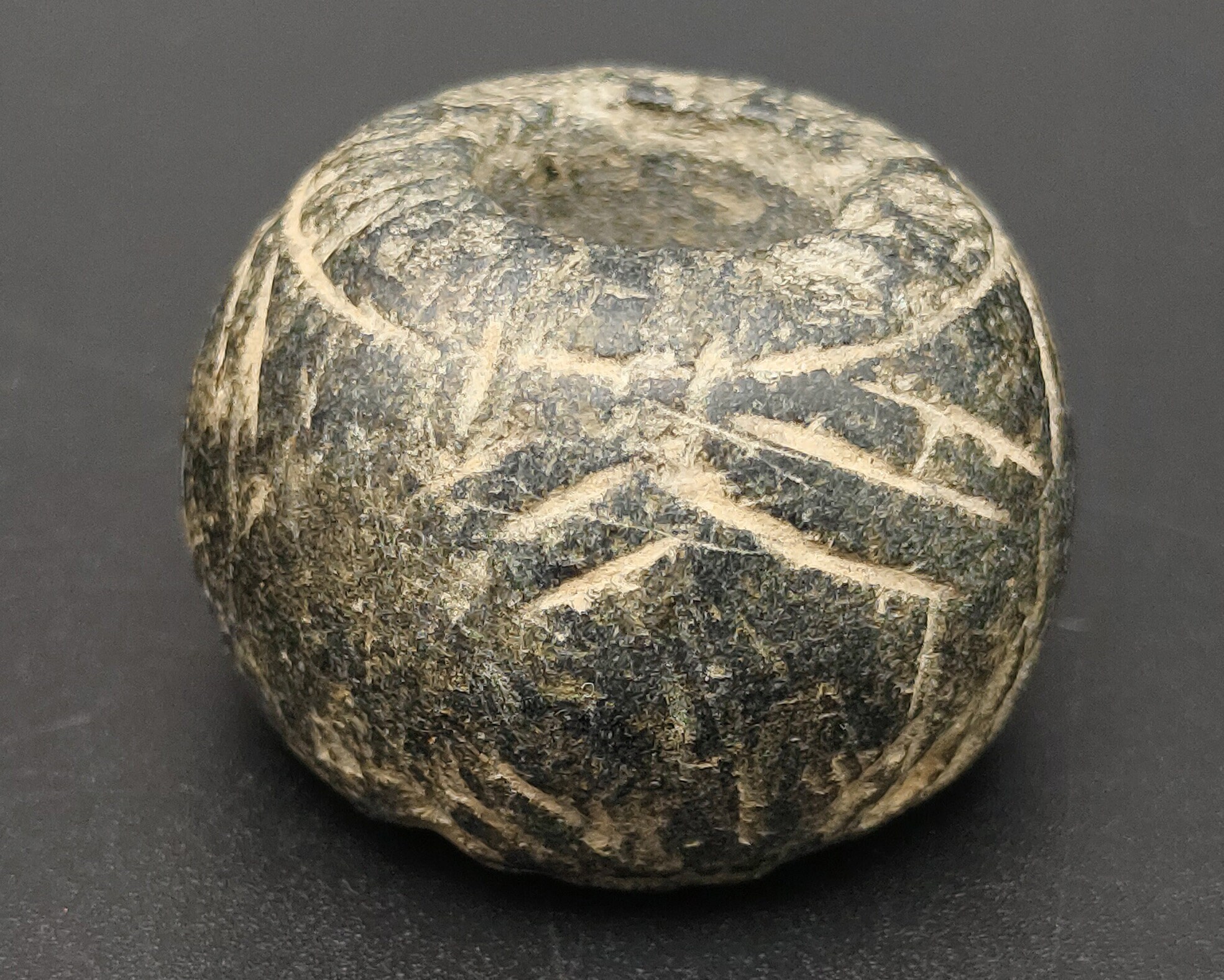 Ancient Neolithic Old Bactrian Black Stone Henge Decorated Bead CP898 ...