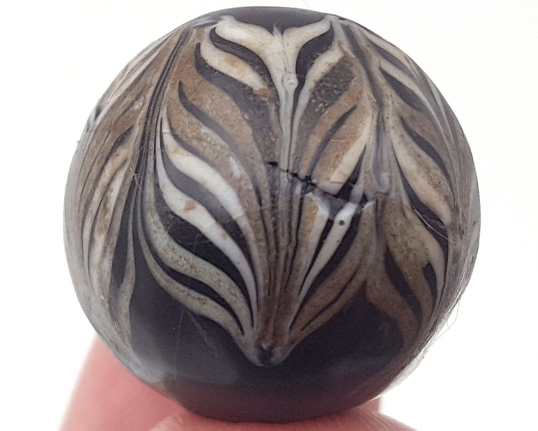 Vintage Zebra Waves Yellow Feather Decorated Islamic Mosaic Glass Bead ...