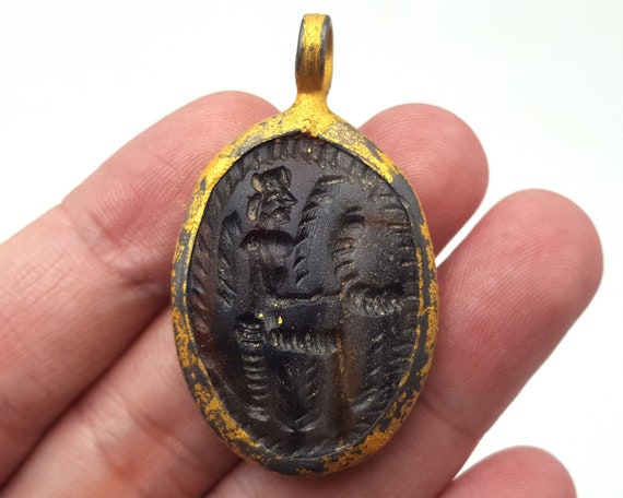 Vintage Medieval Greek Myth intaglio Agate Stone Gold… - Gem