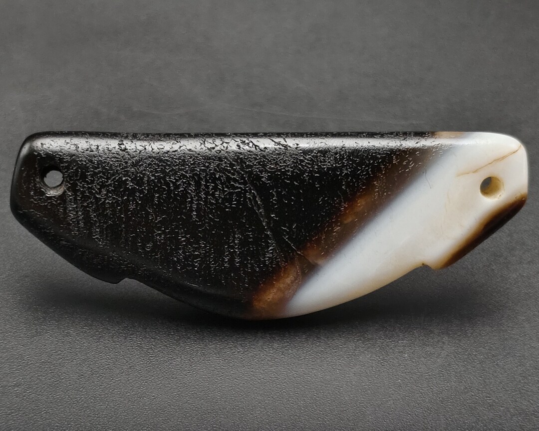 Rare BOOMERANG CHUNG DZI Natural Pattern Banded Zebra Agate Stone Bead ...