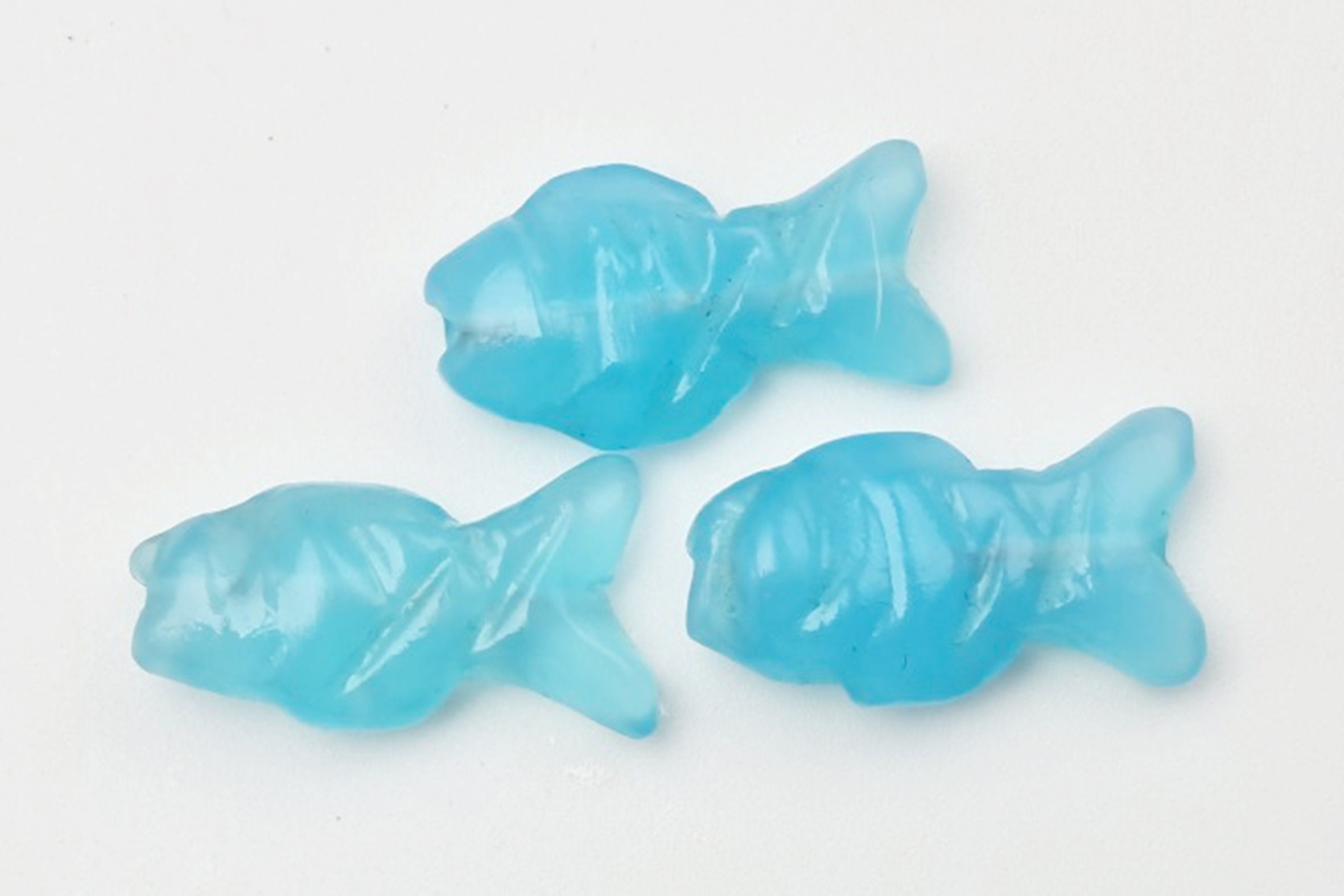 4 Gorgeous Aqua Blue Translucent Hand Carved Tropical FISH - Etsy