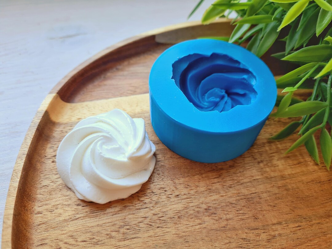 Silicone Mold of Meringue, Style 16, ~ Ø 4.4 Cm, H:2.1 Cm, Cream Swirl ...
