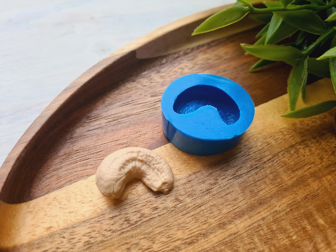 Silicone Mold of Cashew Nut, ~ 1.5*2.5 Cm, H:0.9 Cm, Modeling Tool for ...