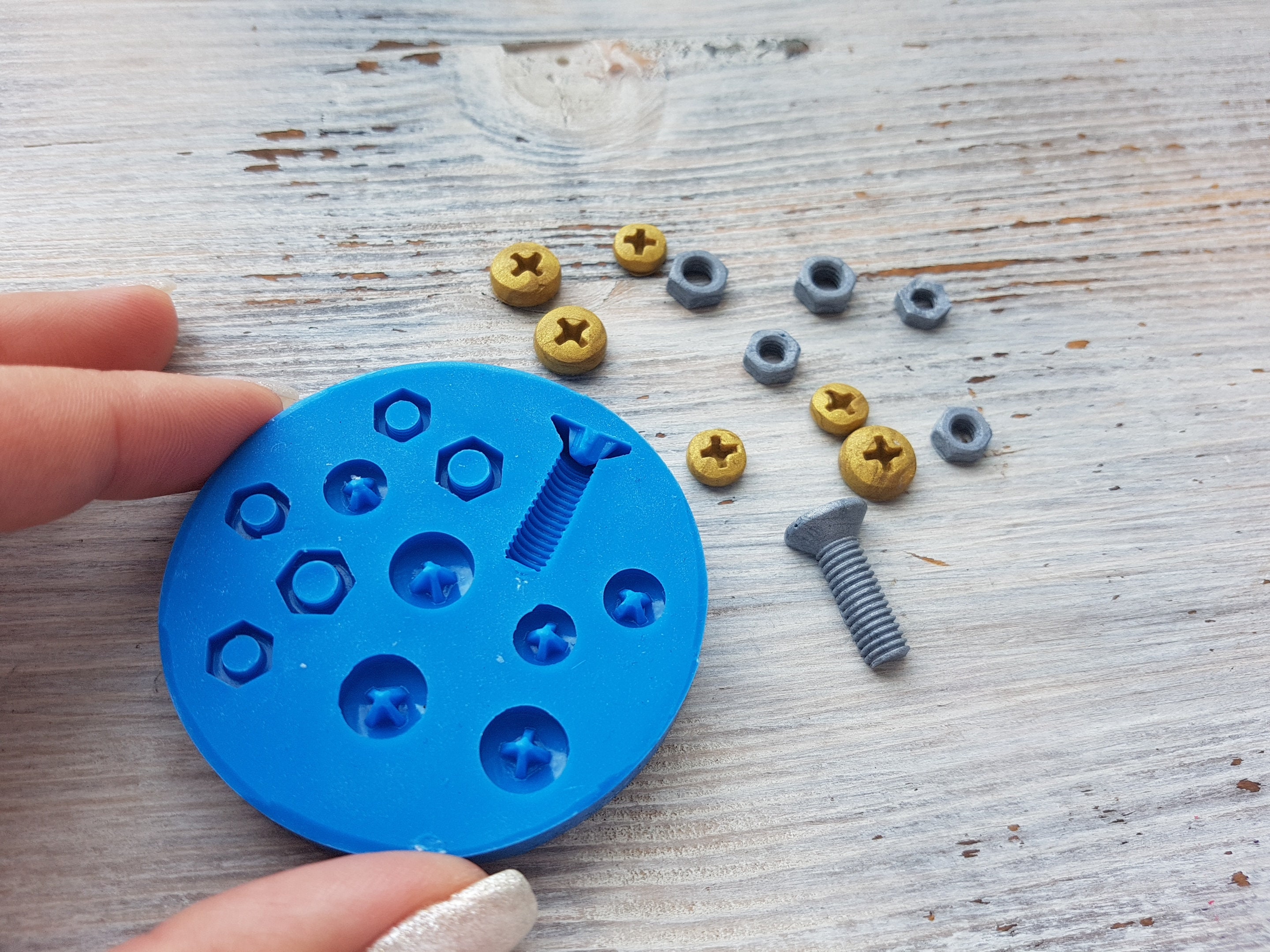 Silicone Mold of Screw and Nut Caps 21 Cm 0.7-0.9 Cm | Etsy