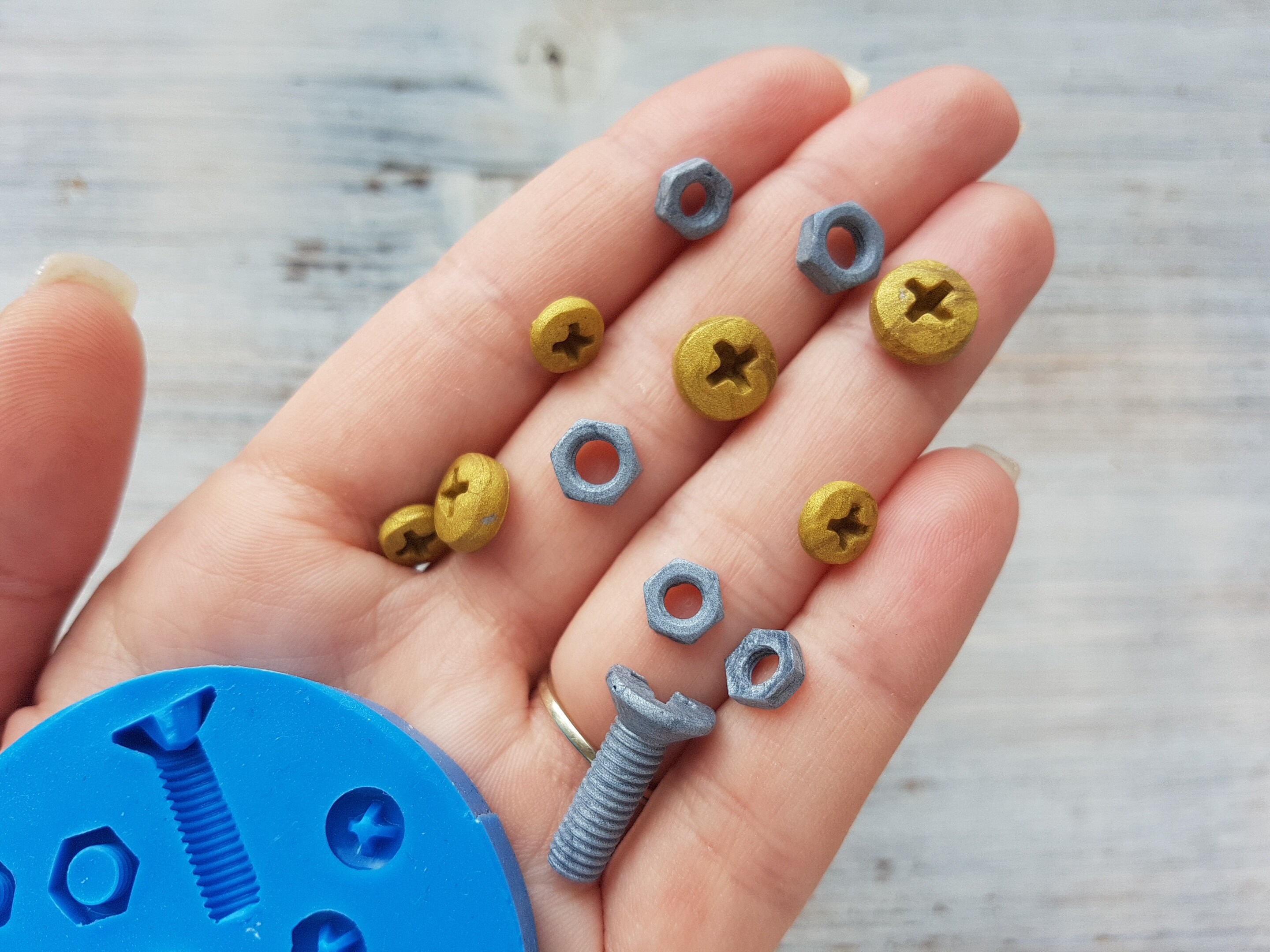 Silicone Mold of Screw and Nut Caps 21 Cm 0.7-0.9 Cm | Etsy