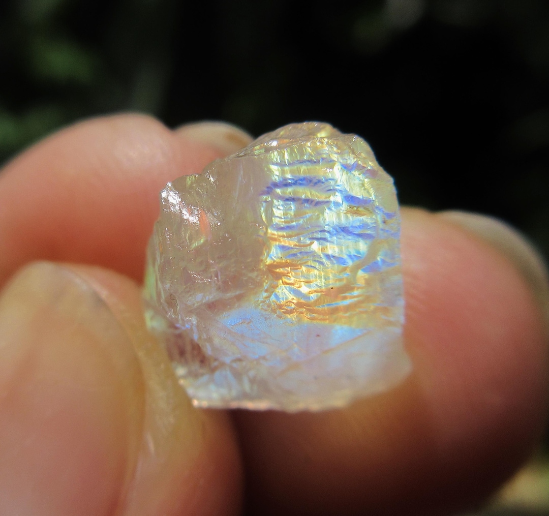 Incredible Moonstone With Multi-colored Schiller. 7.20 Crt - Etsy