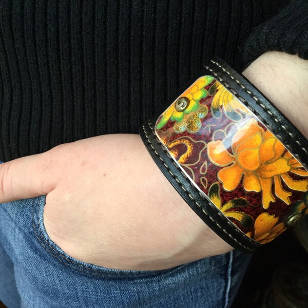 Vintage Tin Necklace - Etsy