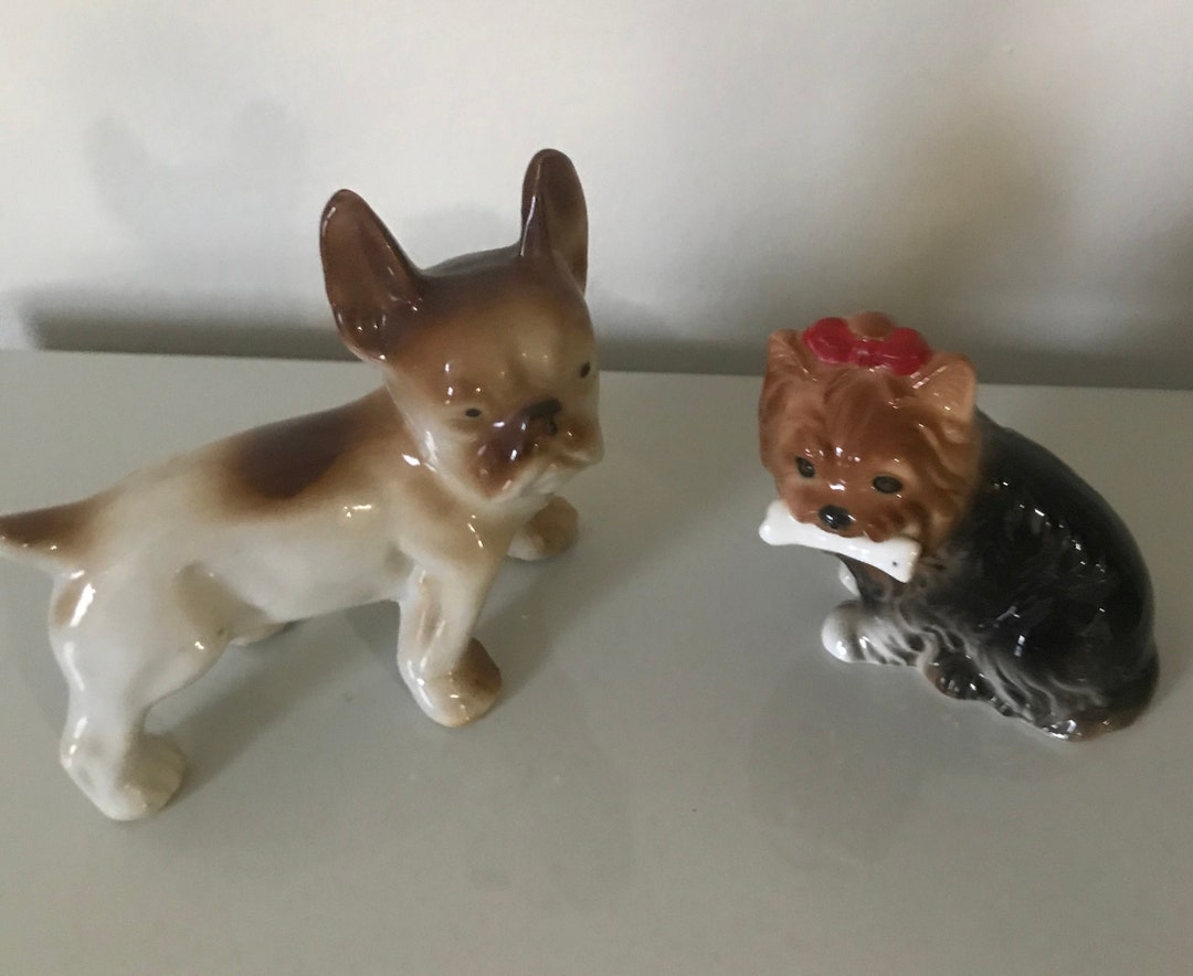 2 Vintage Porcelain Dog Figurines - Etsy