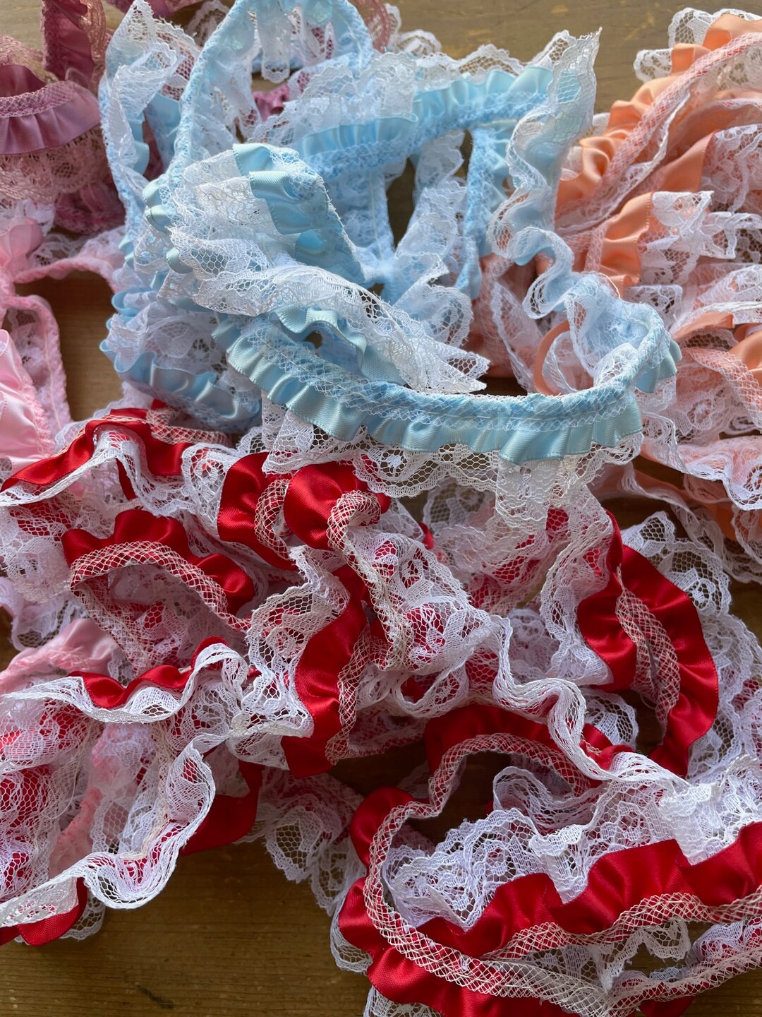 1 1/4" Width Lace Trims 10+ Yards BUNDLE Bag Different Colors Ruffled ...