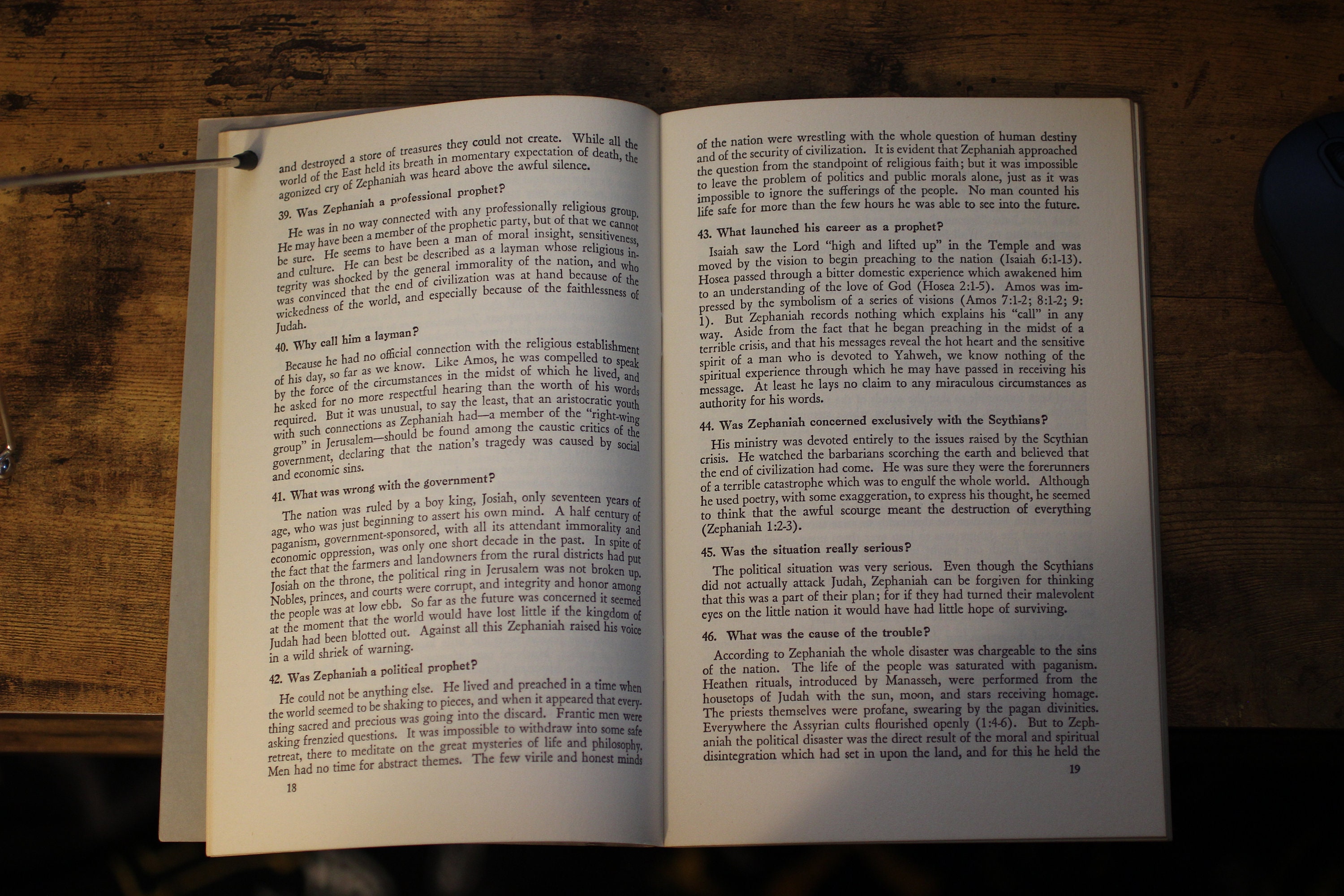 1952 Know Your Bible Series: Writing Scripture Under Dictators - Etsy
