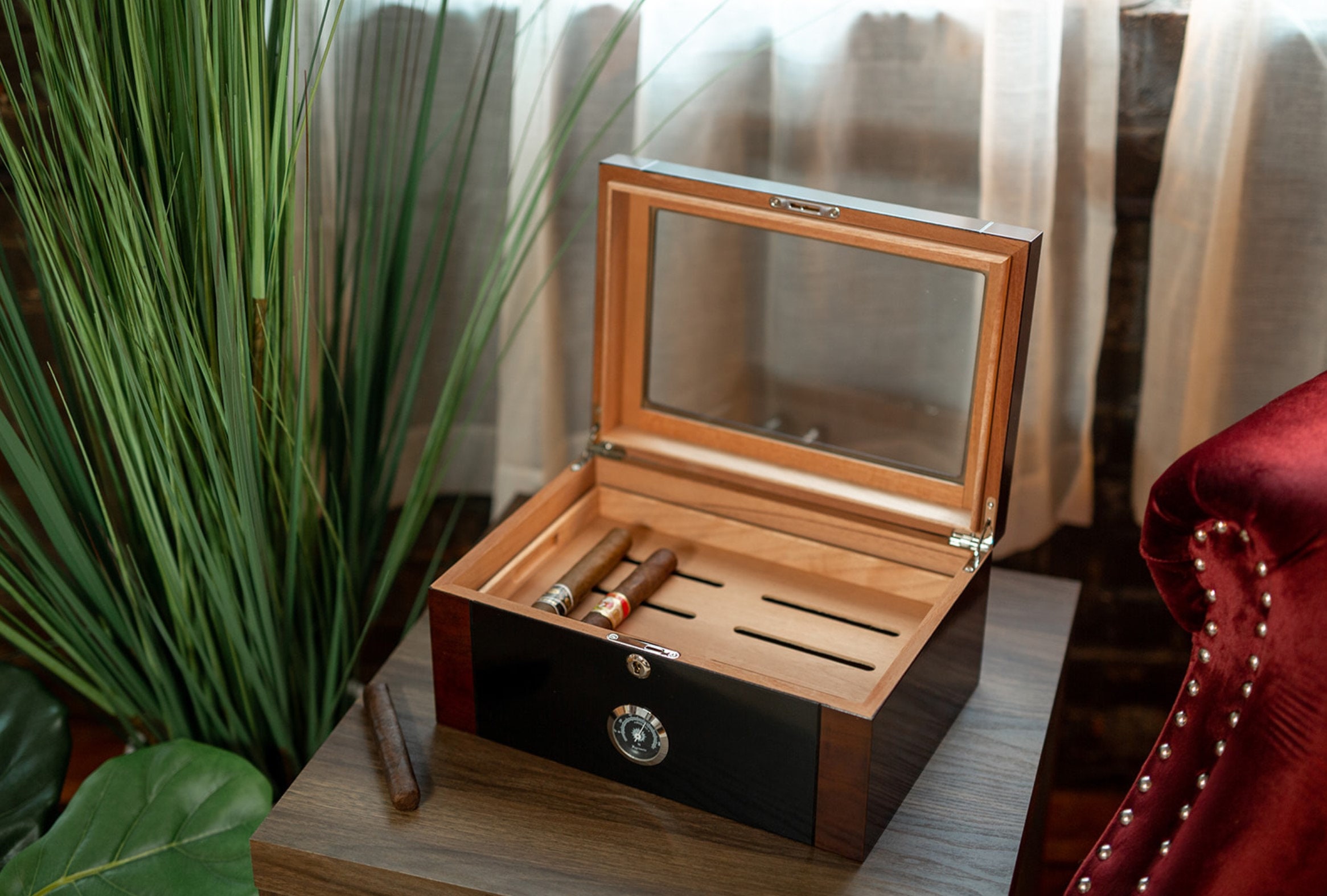 Cigar Box With Mahogany Finish, Classic Humidor for Christmas Gift ...