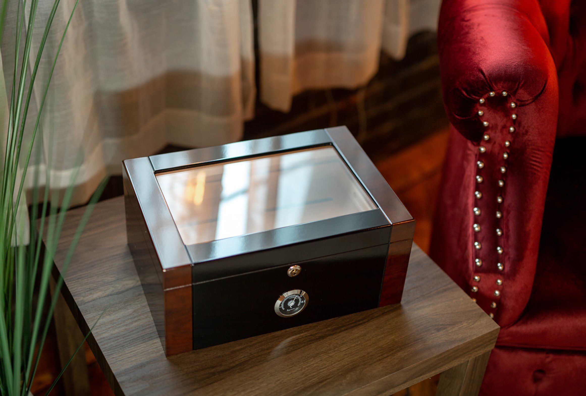 Cigar Box With Mahogany Finish, Classic Humidor for Christmas Gift ...