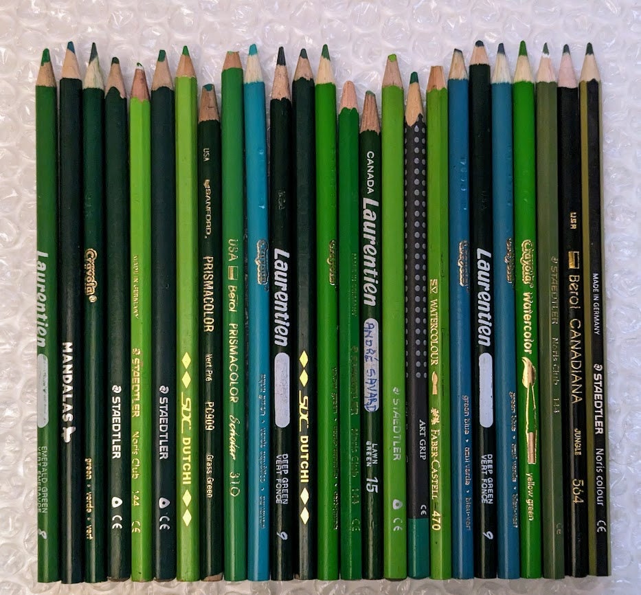 50 Green Colored Pencil Crayon Mix Destash Lot Includes: Prismacolor ...