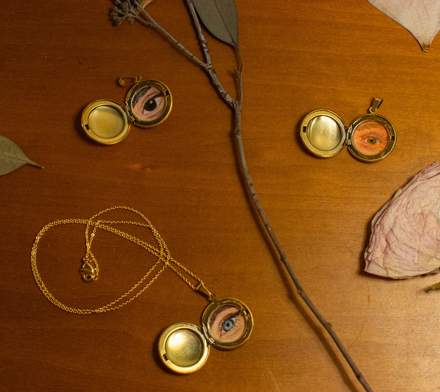 Custom Lover's Eye Locket - Etsy