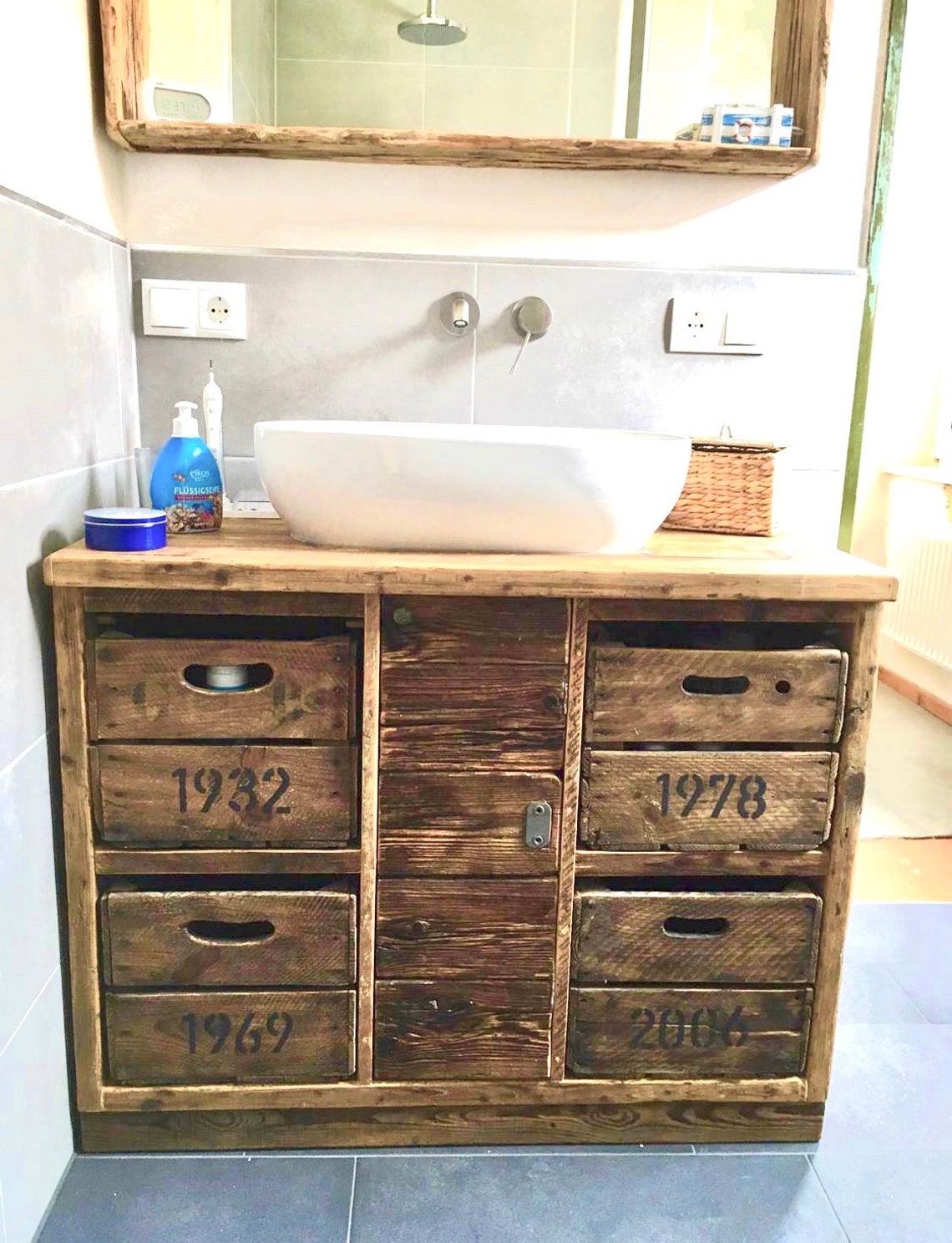 Waschtisch Altholz waschtischunterschrank Badmöbel Beton rustikal ...