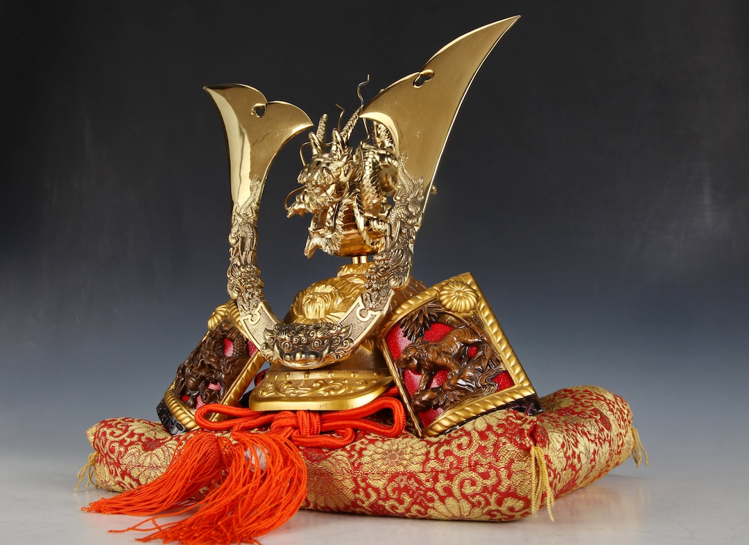 Modern Japanese Beautiful Samurai Helmet -dragon Deco Kabuto- Small ...