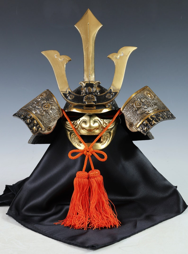 Japanese Samurai Helmet -kusunoki Masashige Kabuto- Middle Size Black ...
