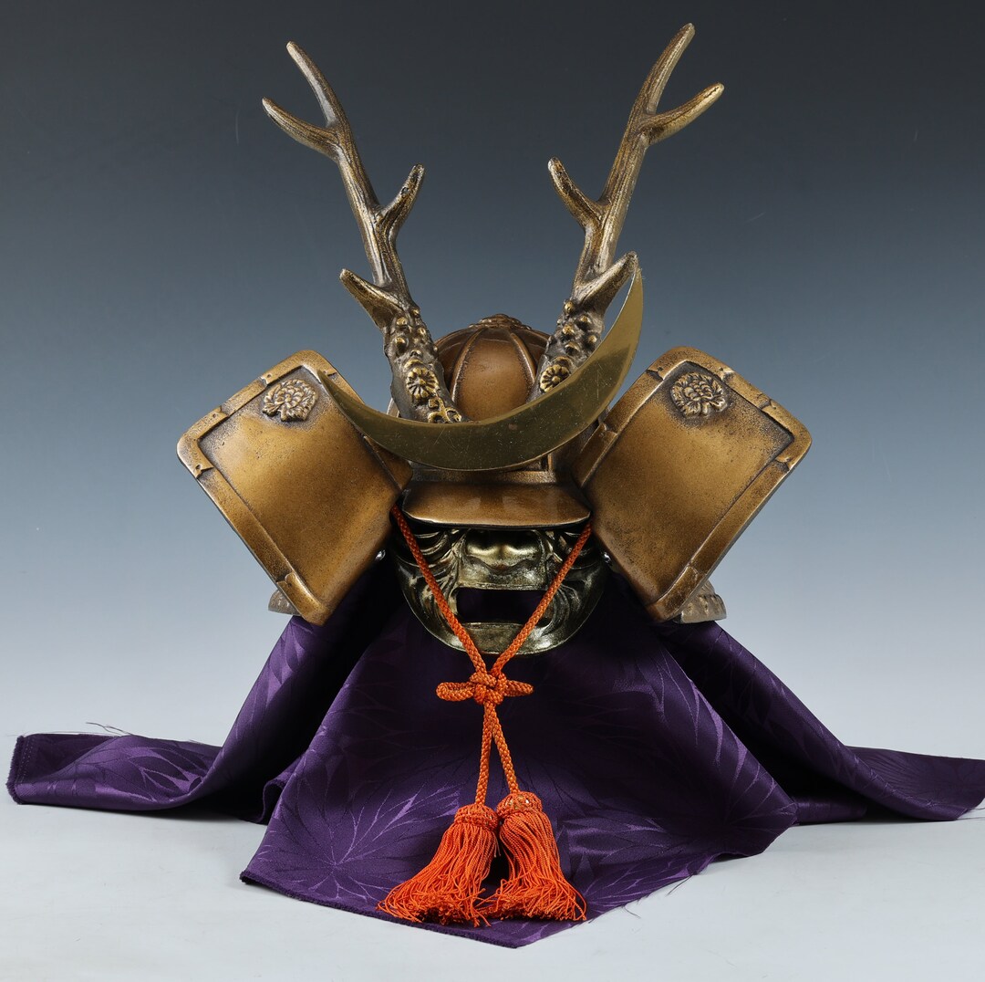 Japanese Beautiful Vintage Samurai Helmet Middle Size -shikanosuke ...