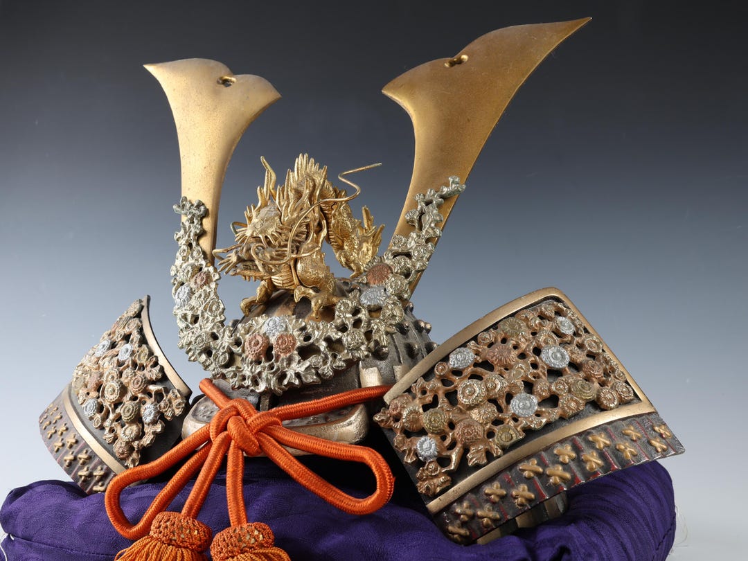 Massive Japanese Great Samurai Helmet genji Golden Dragon Deco Kabuto ...