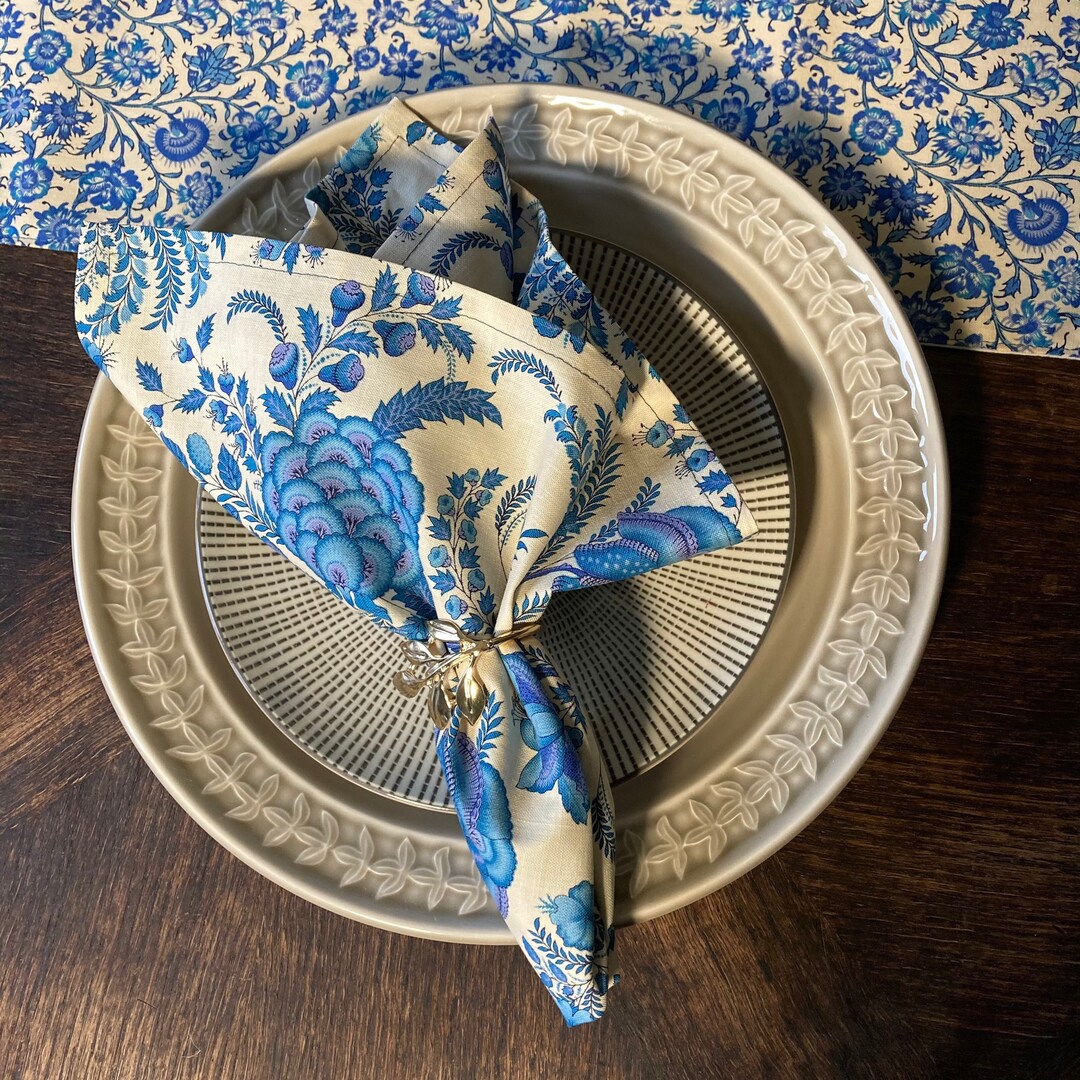 Braumhaus Cloth Napkin, Blue and White, Cotton, Pretty Patterned Napkin ...