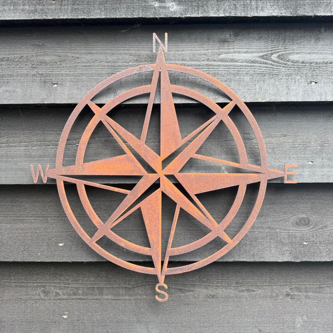 Rusty Metal Compass: Garden Ornament, Fence or Wall Decor Gardeners ...