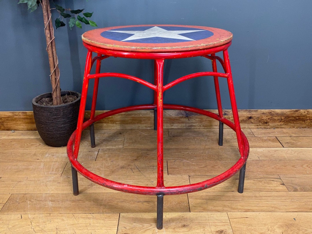 Vintage Circus Elephant Stand / Circus Table / Ringmaster Prop ...