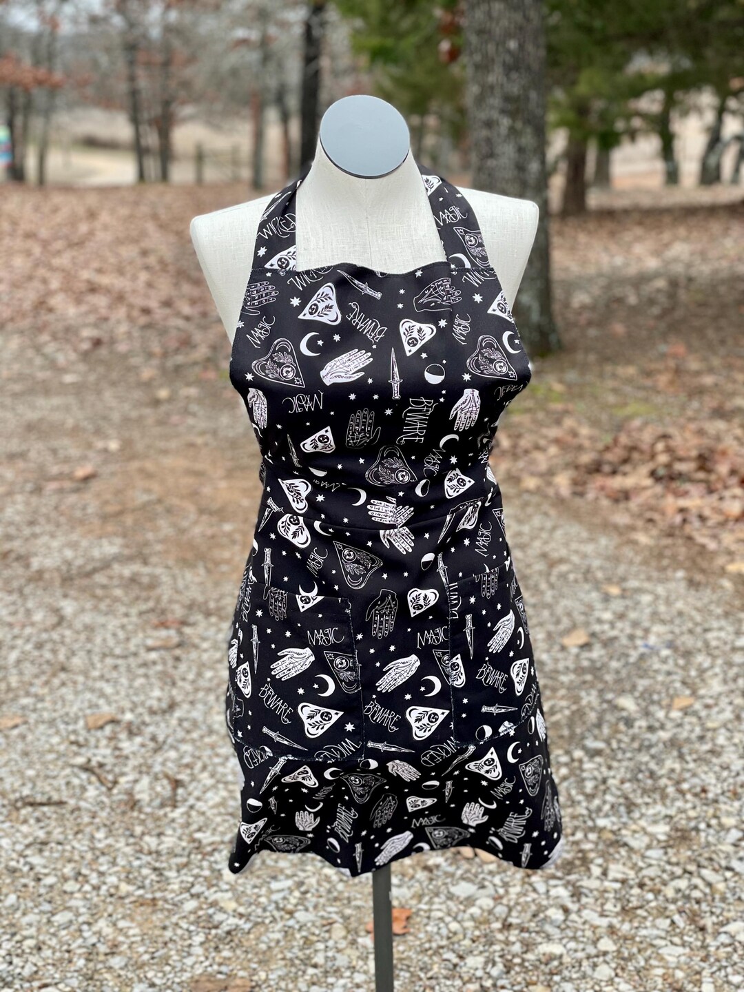 Black Witch Themed Apron, Spooky Unisex Tie Apron - Etsy