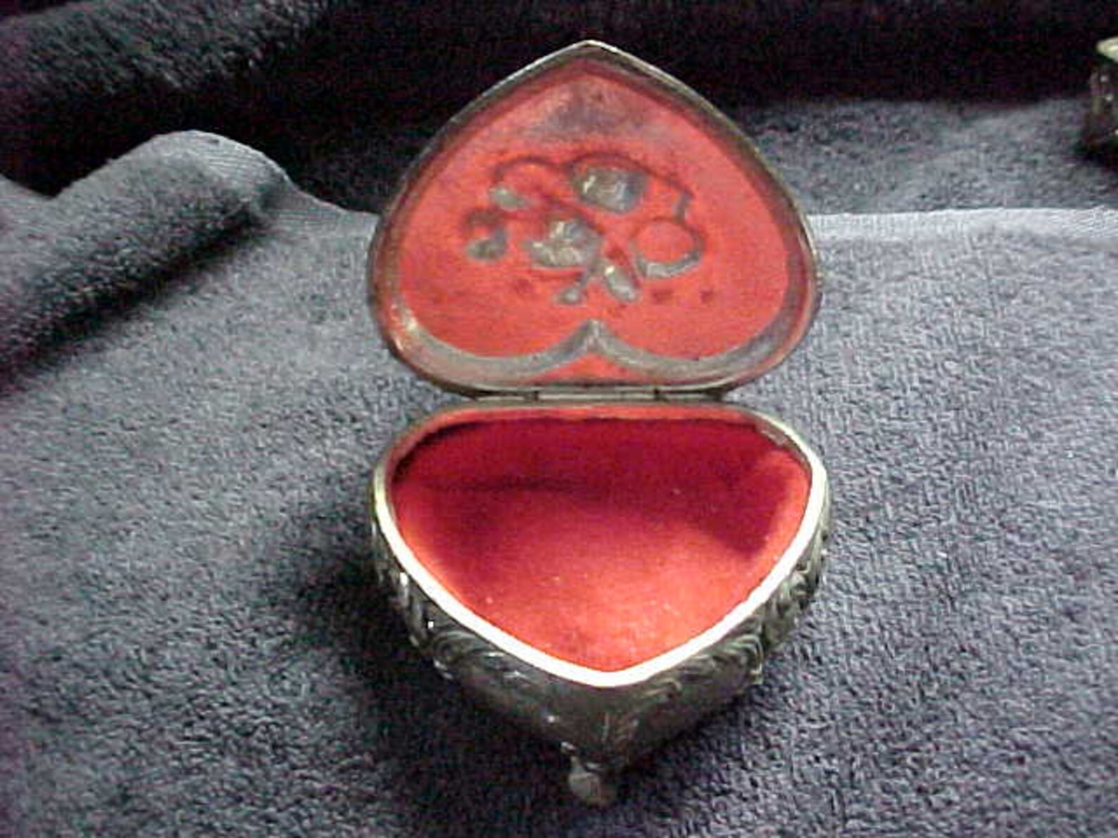 Metal Heart Shaped Trinket Box With Hinged Lid - Etsy