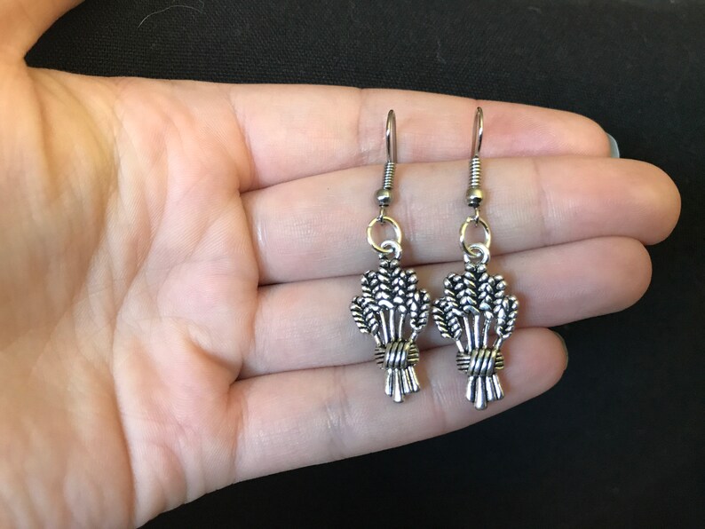 Outlander Themed Earrings / Outlander Jewelry - Etsy