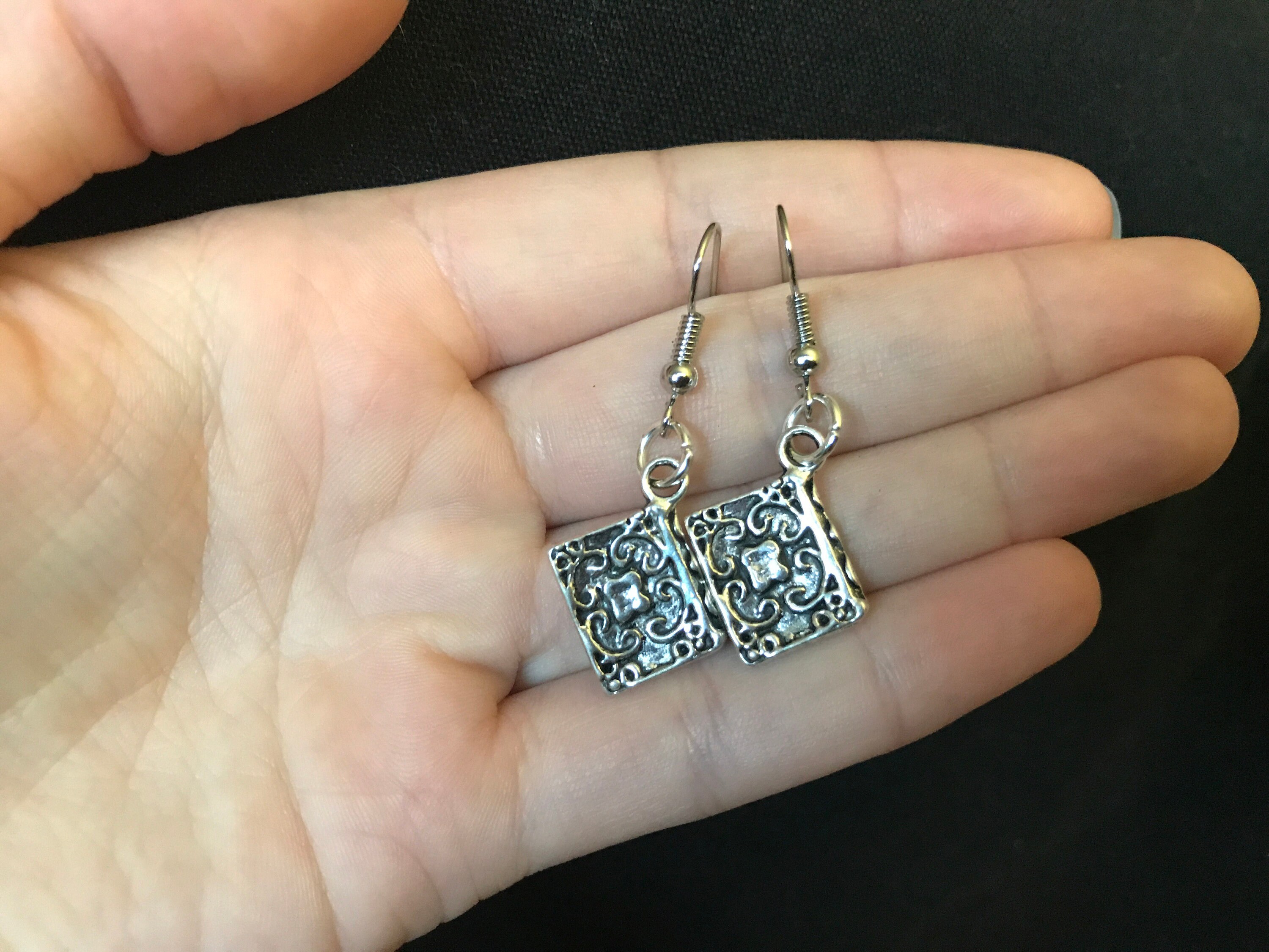 Outlander Themed Earrings / Outlander Jewelry - Etsy