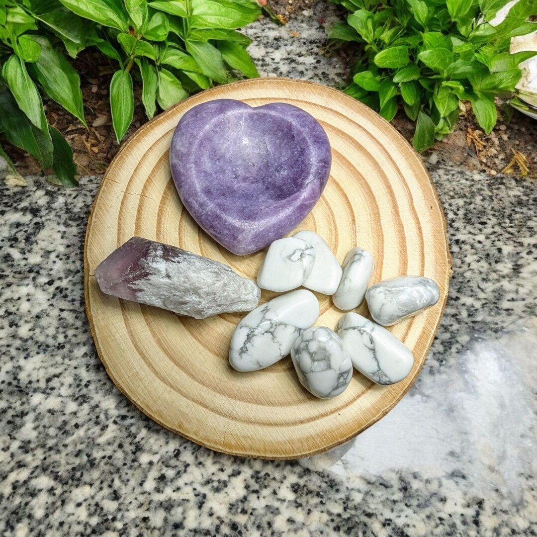 Sensory Overload Gemstones With Pouch – Calming Howlite, Amethyst and Lepidolite for Stress ...