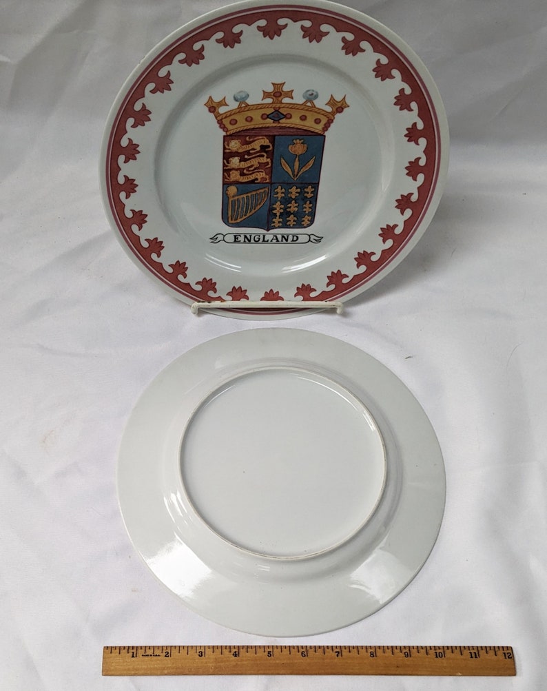 Restaurant Ware, Dinner Plate With Royal Crest, Coat of Arms, England ...