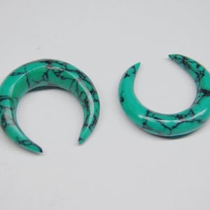 Green Turquoise Stone Pincher Horseshoe Septum Tapers Gauges 00g 0g 2g ...