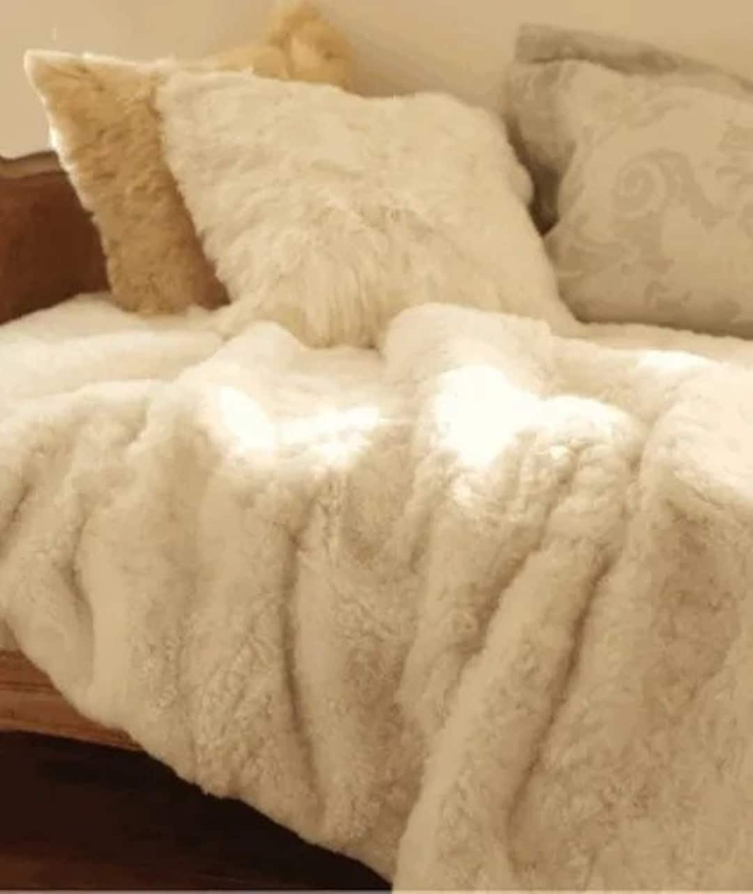 Baby Alpaca Fur Throw Pearl White Color Handmade in Peru, Real Alpaca ...