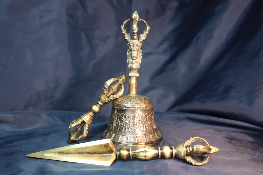 Buddhist Altar Vajra Ghanta Kila Dorje Drilbu Phurba - Etsy Buddhist Altar Vajra Ghanta Kila Dorje Drilbu Phurba - Etsy