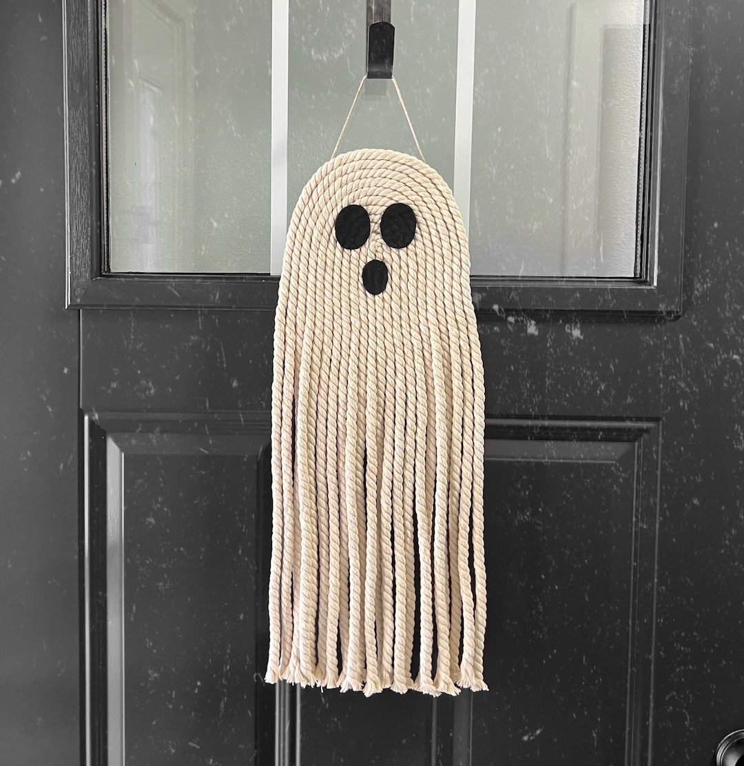 Macrame Ghost Wall Hanging / Spooky Cotton Rope Ghoul / Halloween Decor ...