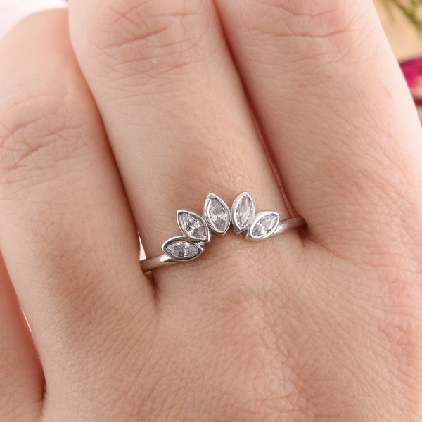 Crown Wedding Band - Etsy