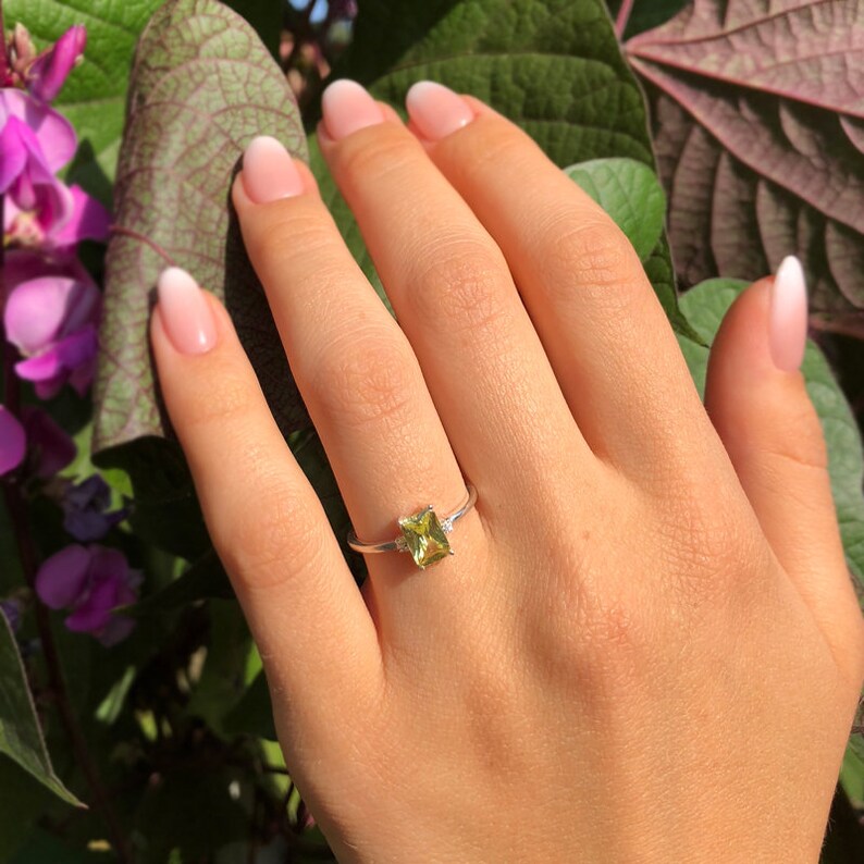 Simple & dainty sterling silver peridot promise ring for her | Etsy