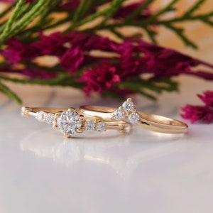 Dainty Wedding Rings Set, Minimalist Wedding Rings Set, Womens Wedding ...