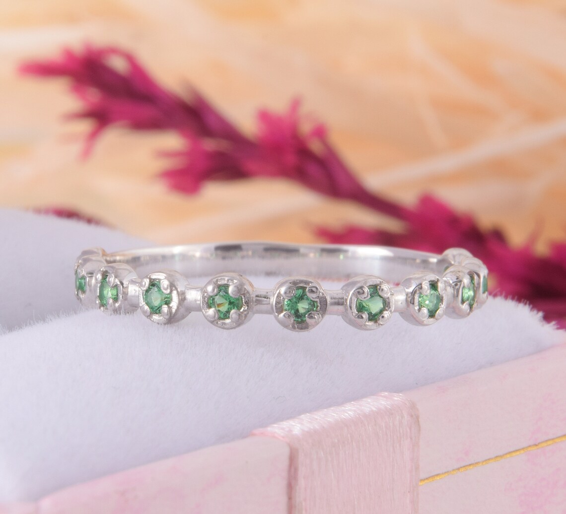 Simple & dainty silver emerald wedding band Womens art deco | Etsy