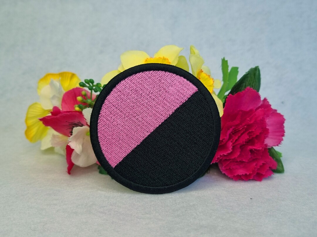 Anarchist (queer Anarchism) Flag Circle Iron on Patch. Iron On, Velcro ...