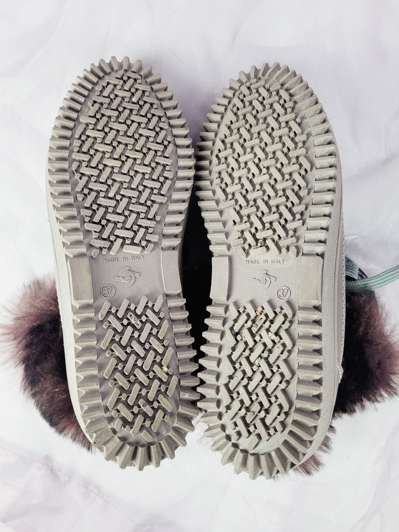 Eggshell Furry Boots, 90s Vintage Purple Abstract Print Furry Winter ...