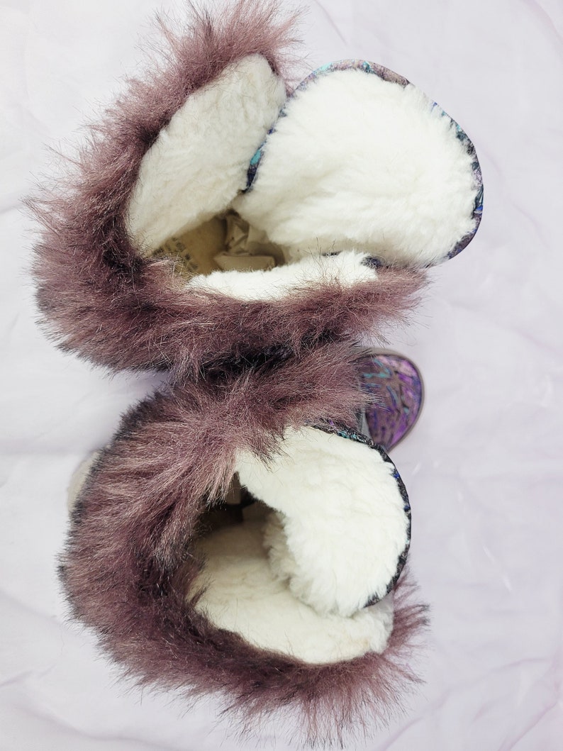 Eggshell Furry Boots, 90s Vintage Purple Abstract Print Furry Winter ...