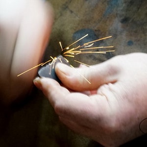 Hand Knapped English Flint Shards 200g for Primitive Fire Lighting ...