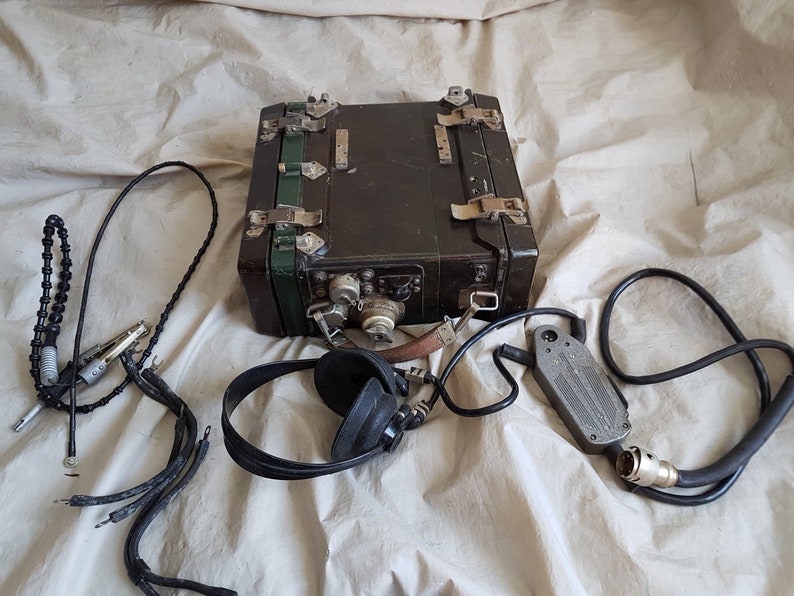 Soviet portable military infantry radio R-105M | Etsy