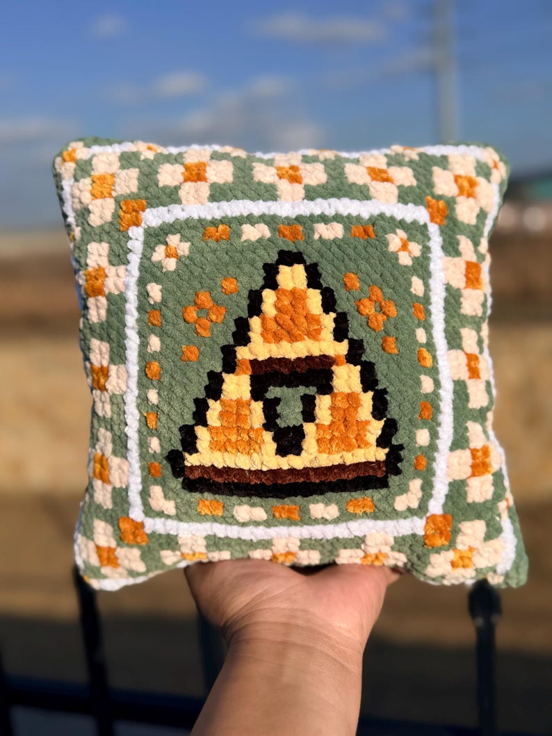 Crochet Zelda Triforce Pillow - Etsy